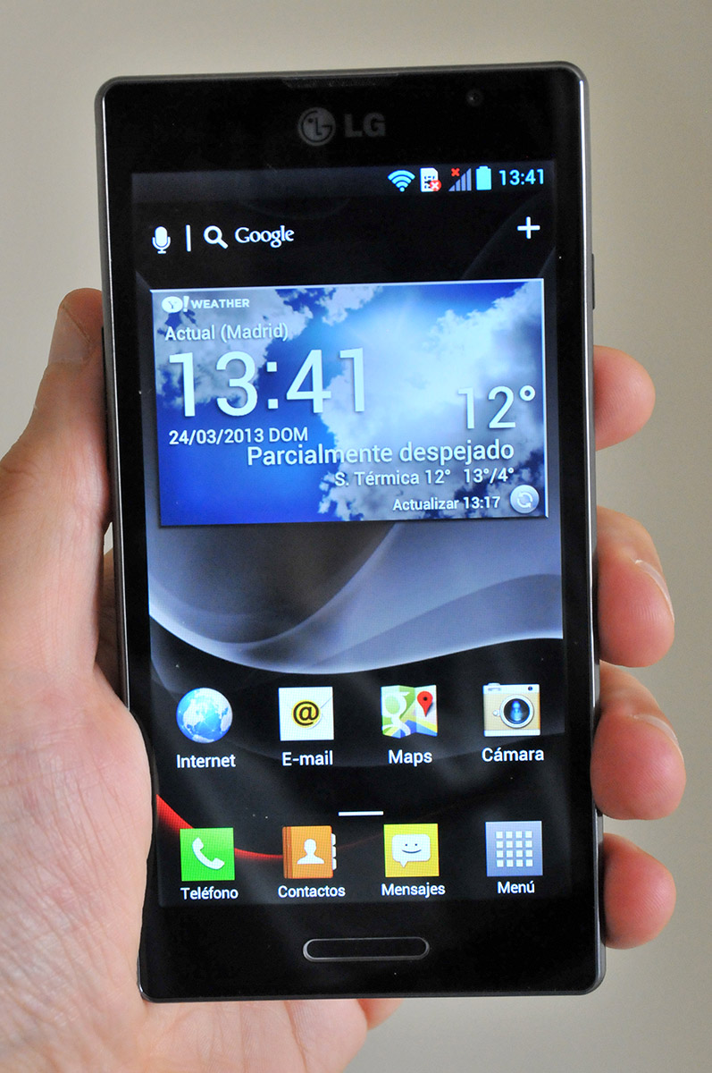LG Optimus L9 en la mano | Teknófilo