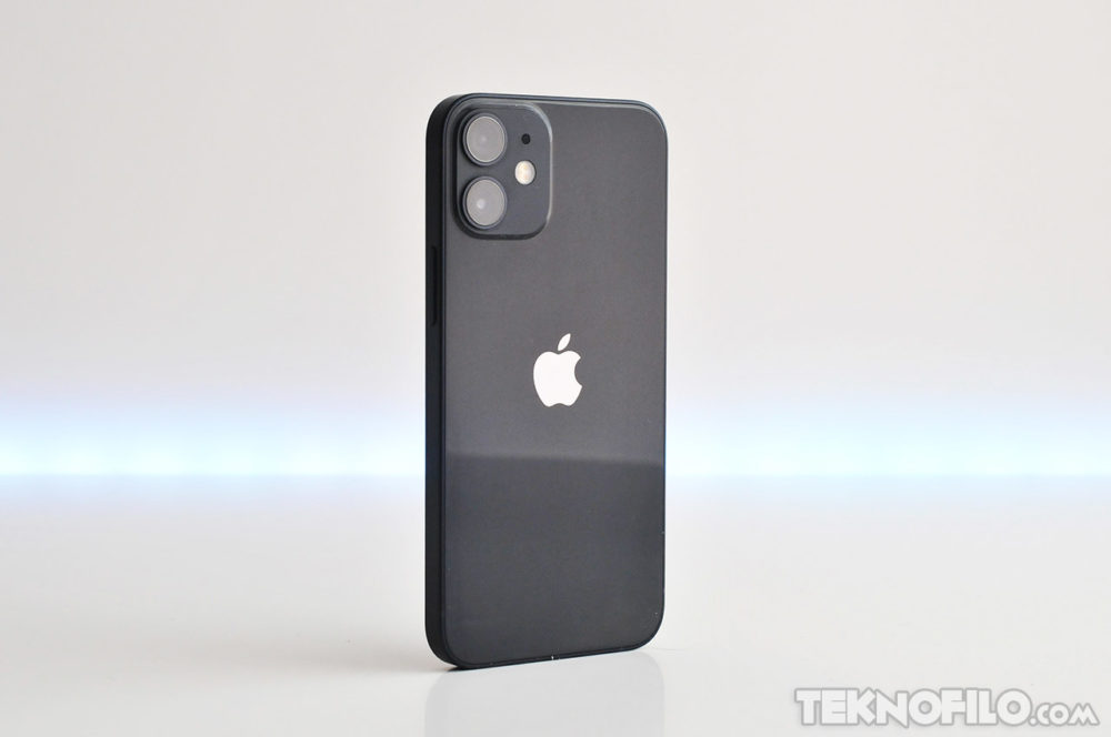 ¿Por qué las cámaras del iPhone 13 están colocadas en diagonal?