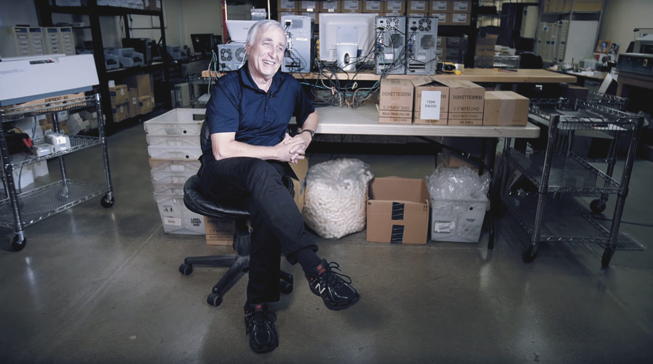 Tom Persky: El "último hombre en pie en el negocio de los disquetes"