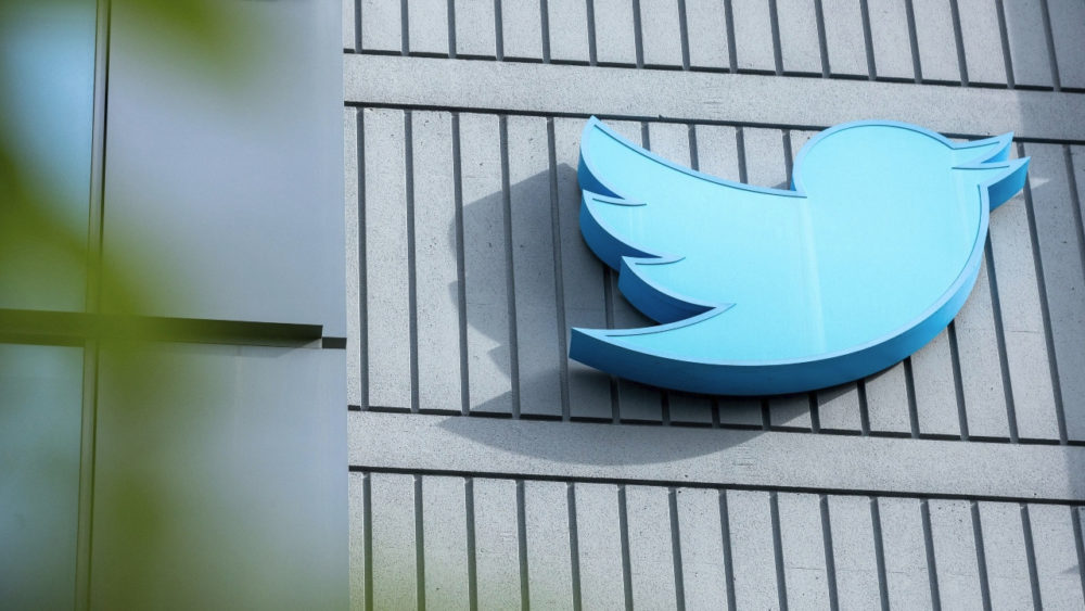 La Unión Europea amenaza con cerrar Twitter en el Viejo Continente La Unión Europea amenaza con cerrar Twitter en el Viejo Continente