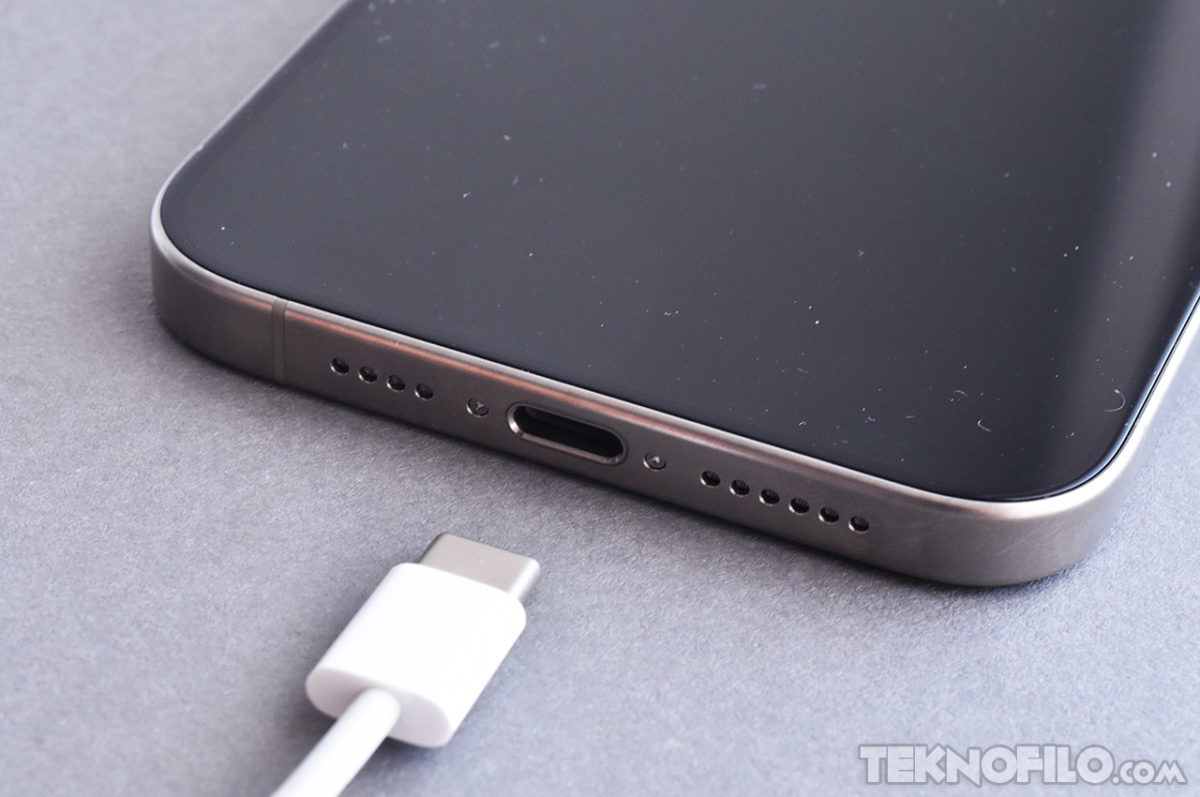 ¿Qué puedes conectar al puerto USB-C del iPhone 15? | Teknófilo