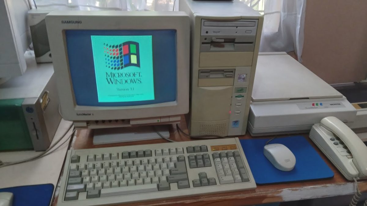 Se busca administrador de Windows 3.11 en 2024 para operar un sistema ...